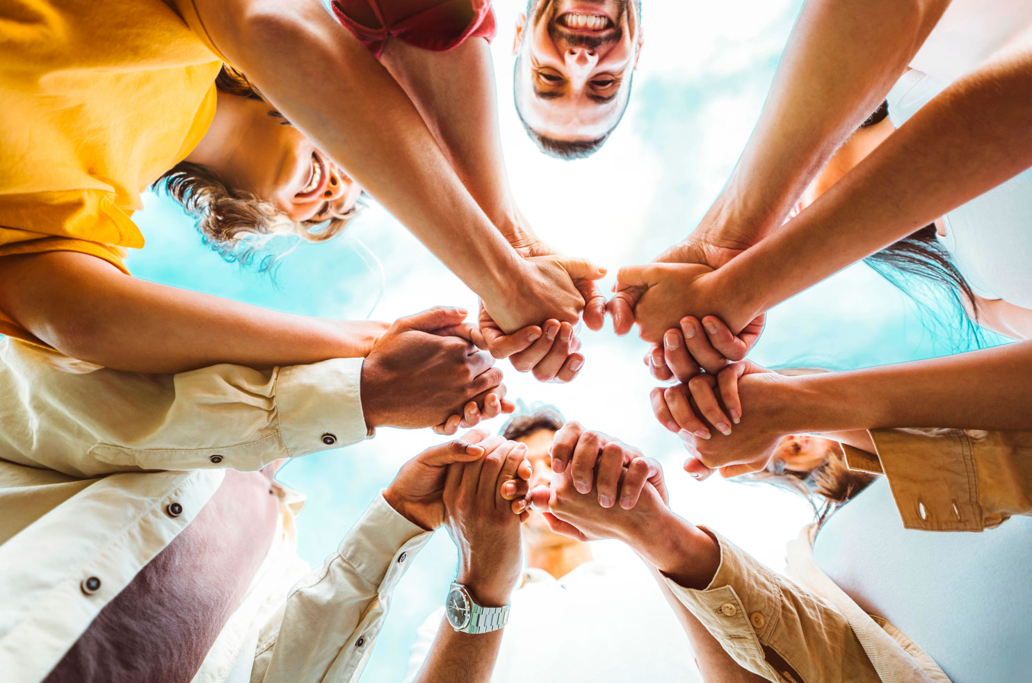 Conexões que fortalecem a vida: como a amizade impacta sua saúde - Rede OTO